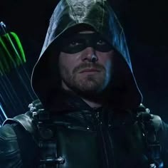 Oliver Queen Pfp by fruitusmaximus