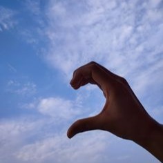 Hand Heart Pfps and Icons - For Discord, Instagram & TikTok