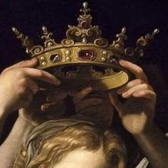 Crown Aesthetic Pfp by sunwoottang