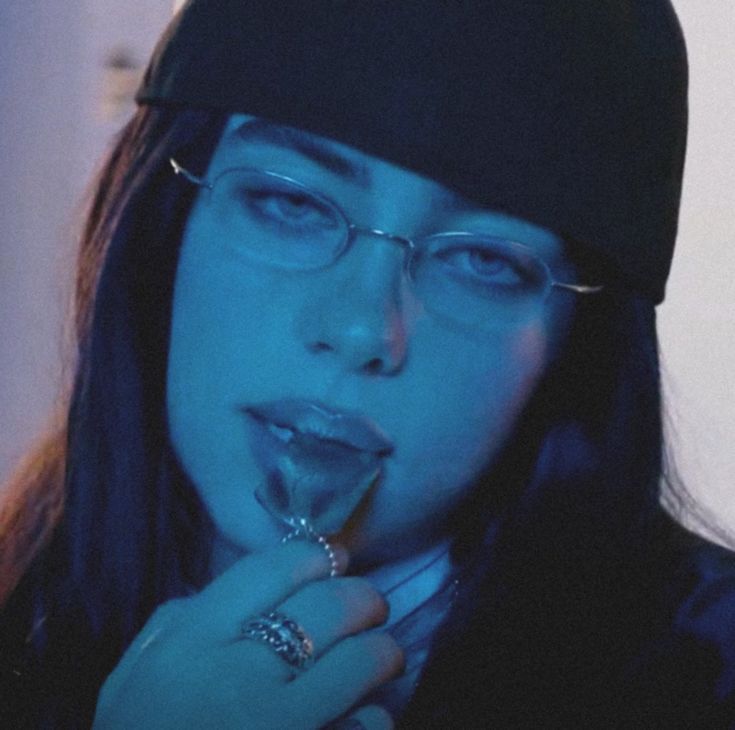 Billie Eilish 14 Pfp by qu1xn