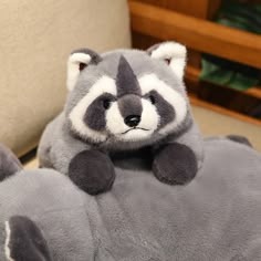 Raccoon Pfp by Bella
