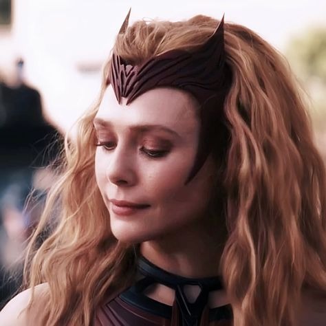 Wanda Maximoff Pfp by MrCheckertan