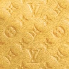 Yellow Aesthetic Pfp by bubblycuzynot