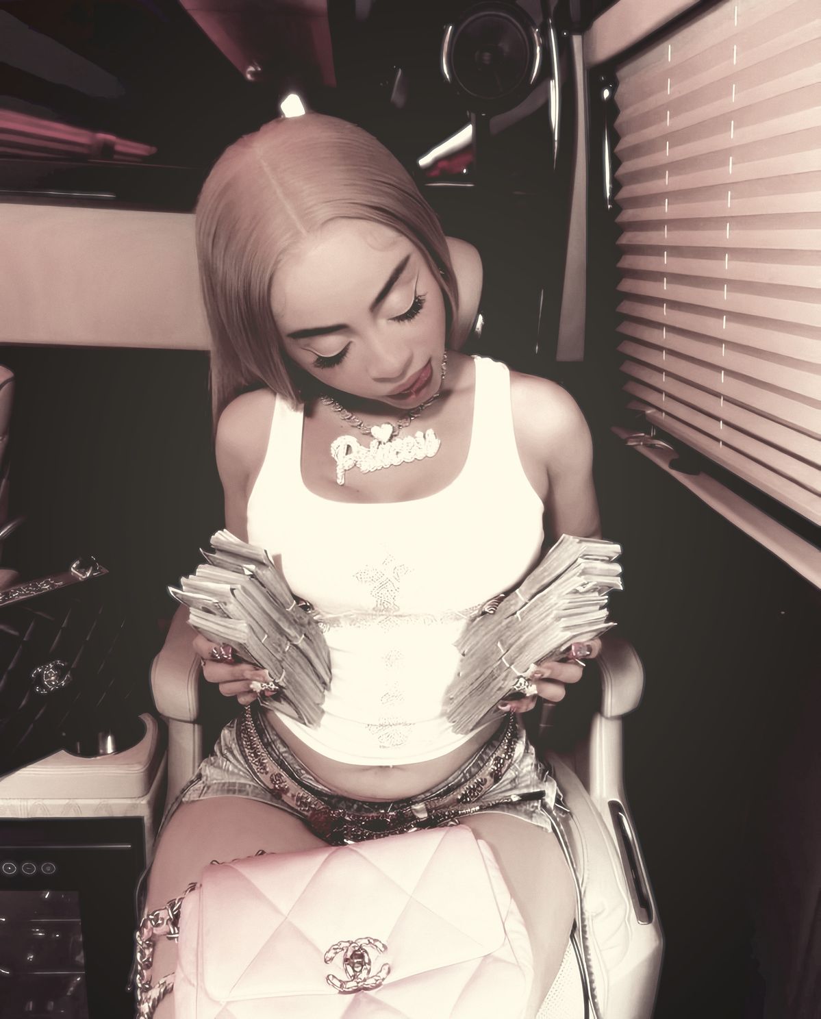 girl Pfp by 2validck