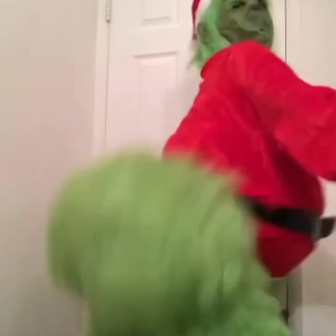 Weird Pfp by fruitusmaximus