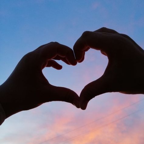 Hand Heart Pfp Pfp by codeine kitty