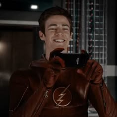Barry Allen Pfp by Isuk
